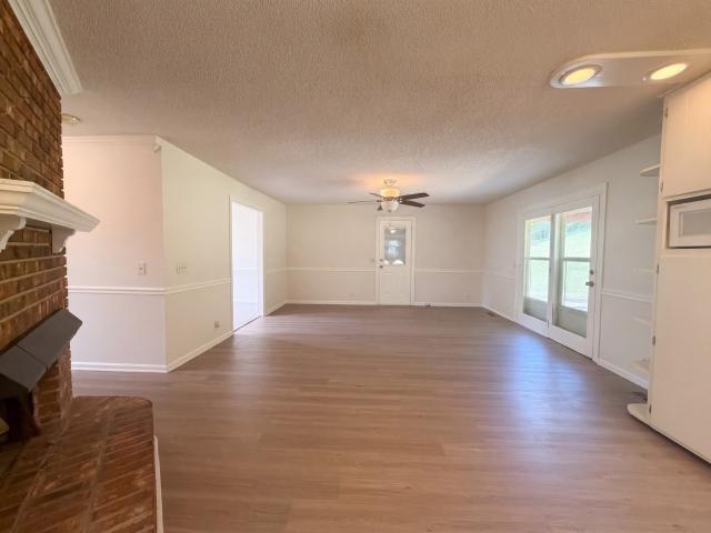 1818 Fox Chase Dr