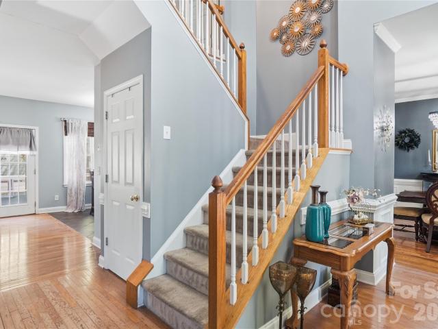 1818 Fox Hunt Court