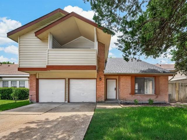 1818 Foxlake Dr, Houston, TX 77084