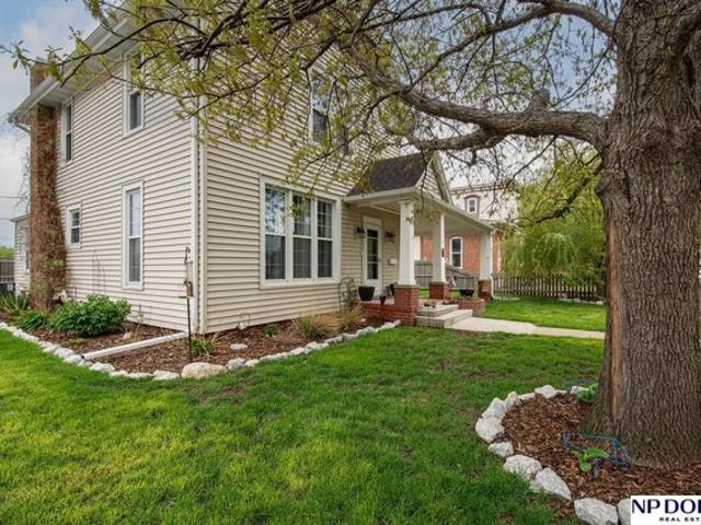 1818 Lincoln St, Blair, NE 68008