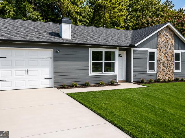 1818 Petite Lane