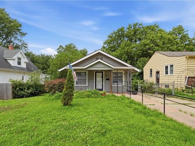 1818 S Ralston Ave, Independence, MO 64052