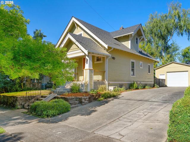 1818 SE 41ST AVE