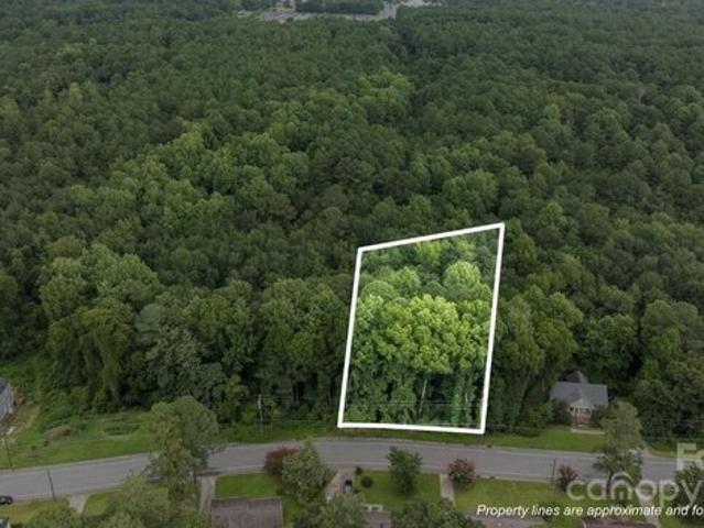 1818 Spruce St, Fayetteville, NC 28303