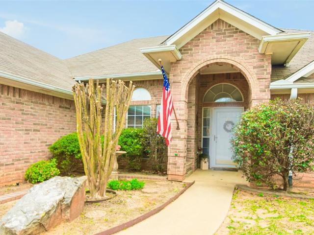 1818 Topaz Cove, Whitehouse, TX 75791 | MLS #21202 | Compass