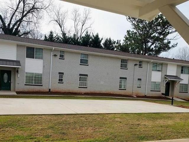 1818 Vesta Ave #4 College Park, GA 30337