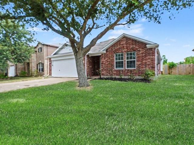 1819 Manor Dr, Baytown, TX 77521