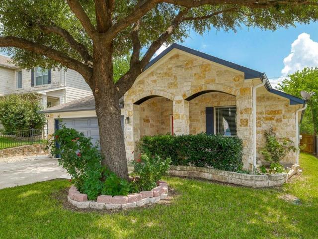 1819 Melissa Oaks Ln