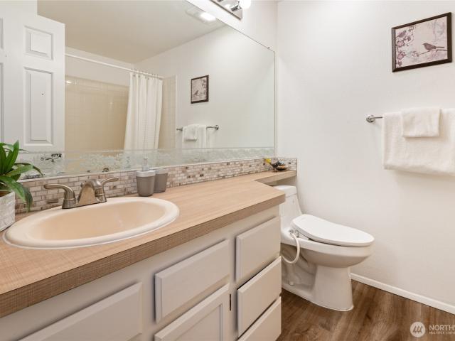 1819 N 107th St, Unit 103, Seattle, WA 98133 | MLS #2558
