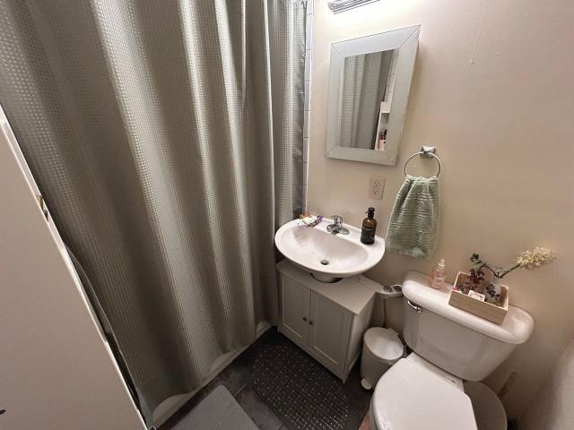 1819 N. Cambridge Ave. 2 Bedroom Apartment for Rent at 1819 N Cambridge Ave, Milwaukee, WI 53202 Lower East Side