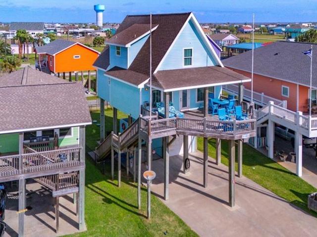 1819 N Pompano Ln, Crystal Beach, TX 77650