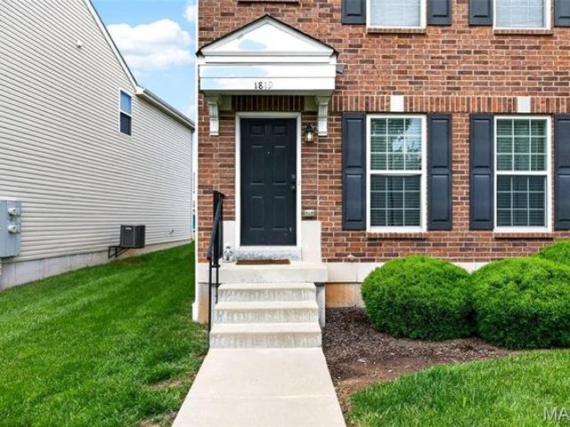 1819 Basston Dr, Maryland Heights, MO 63146