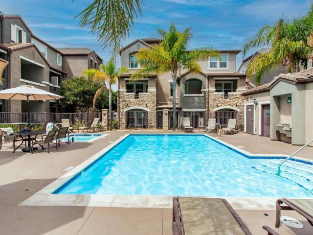 1819 Clare Ln