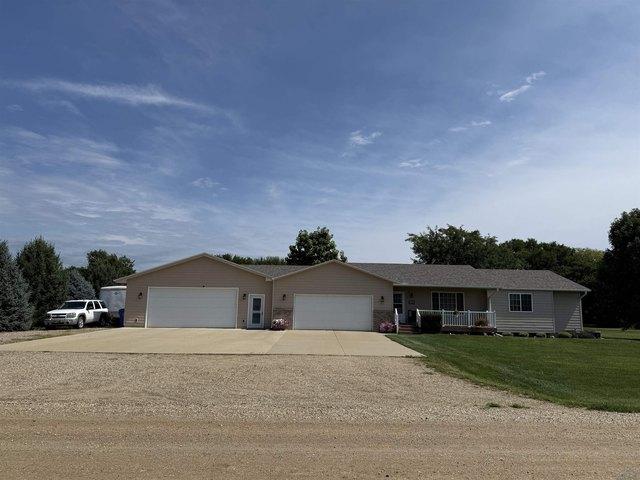 1819 DE Paul Ave, Vermillion, SD 57069