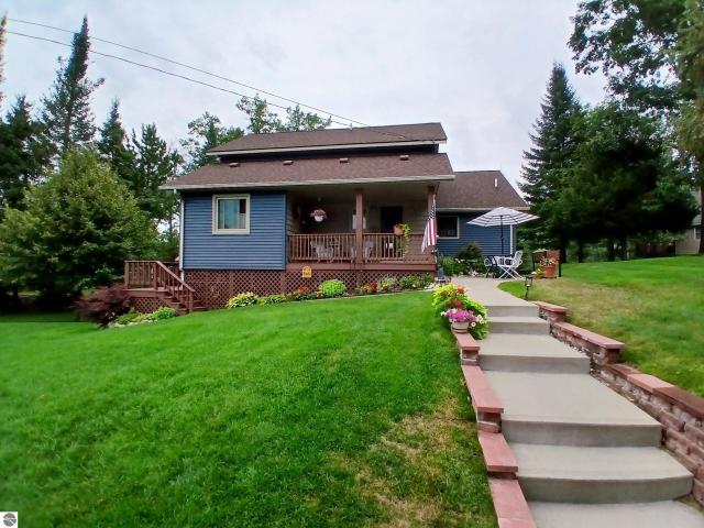 1819 Indianwood Trail