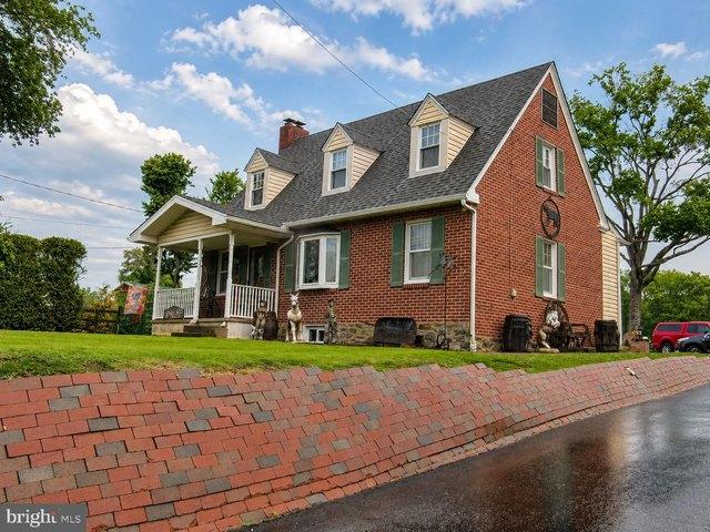 1819 Larkin Rd, Upper Chichester, PA 19061