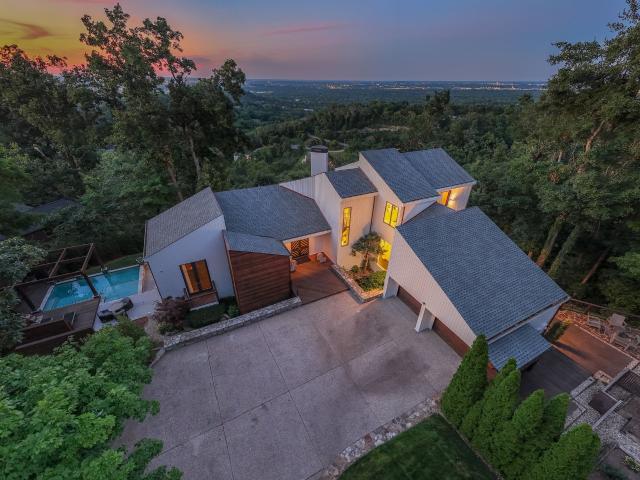 1819 Laurel Ridge Dr