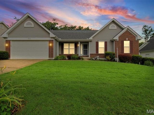 1819 Pullman Dr, Festus, MO 63028