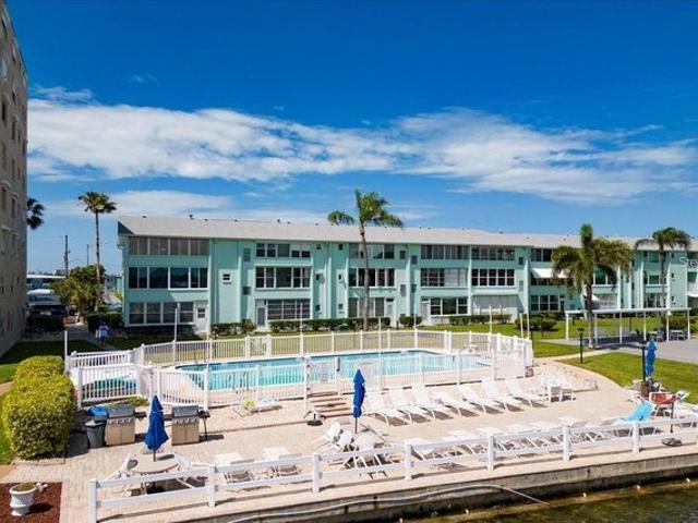1819 Shore Dr S Apt 110, South Pasadena, FL 33707