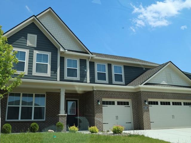 1819 Vista Ridge Dr, Greenwood, IN 46143