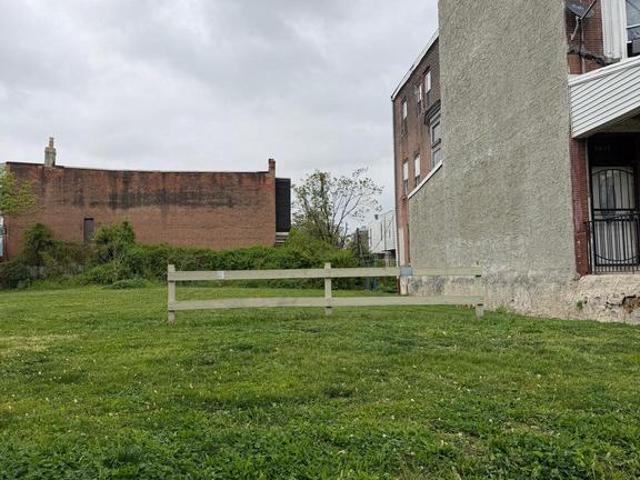 1819 W Erie Avenue