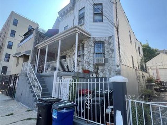 1819 Waterloo Pl, Bronx, NY 10460