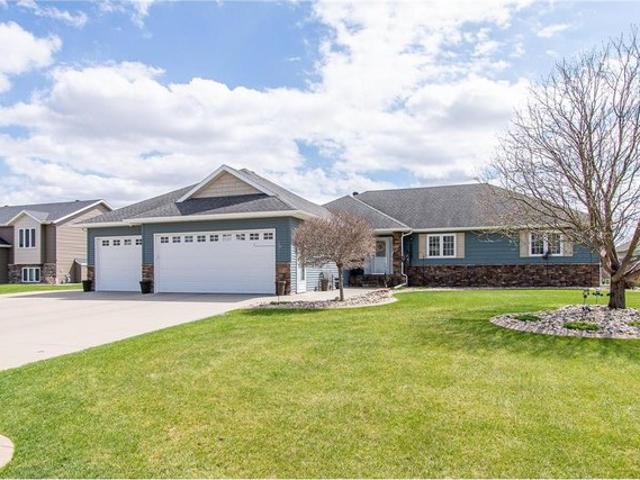1819 52nd Ave N, Moorhead, MN 56560