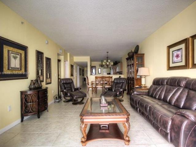 18100 N Bay Rd #709, Sunny Isles Beach, FL 33160