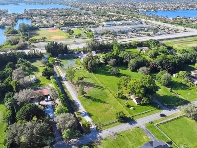 18100 SW 70th Pl, Southwest Ranches, FL 33331
