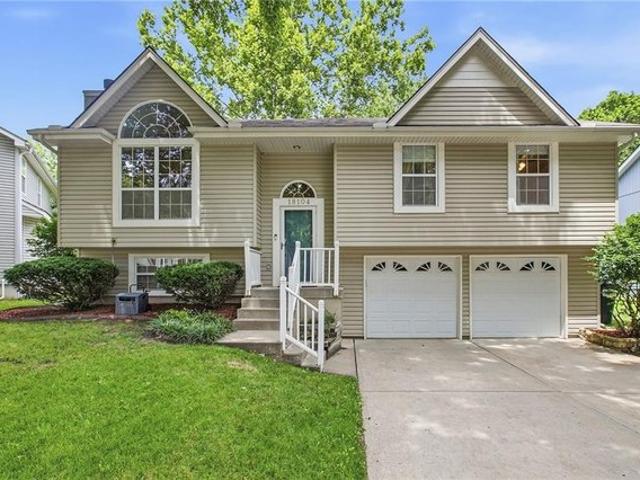18104 E 31st Terrace Dr S, Independence, MO 64057