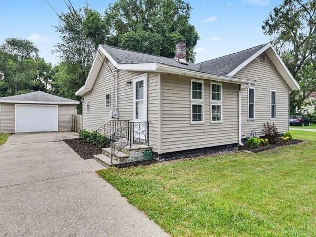 1810 Maplehurst Ave, Mishawaka, IN 46545