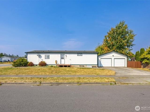 1810 N 33rd Pl, Mount Vernon, WA 98273