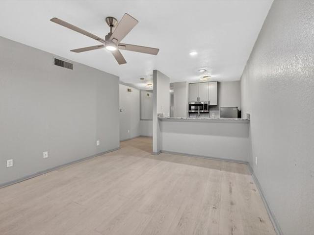 1810 N Garrett Ave Apt 124, Dallas, TX 75206