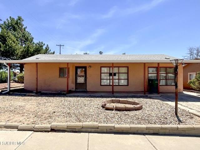 1810 N Mesa Verde Ave, Farmington, NM 87401