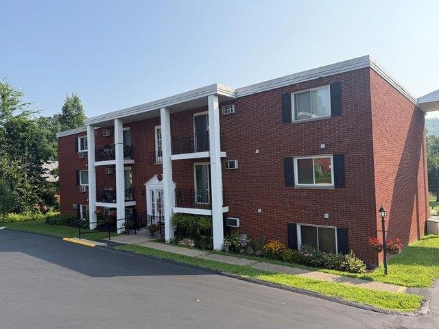 1810 National Rd, Wheeling, WV 26003