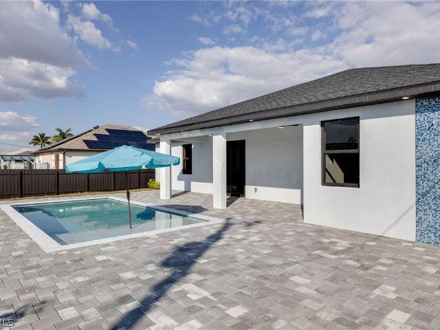 1810 NE 6th Pl, Cape Coral, FL 33909 | MLS #2026008 | Compass