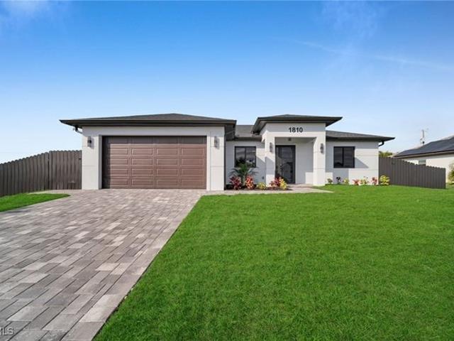 1810 NE 6th Pl, Cape Coral, FL 33909