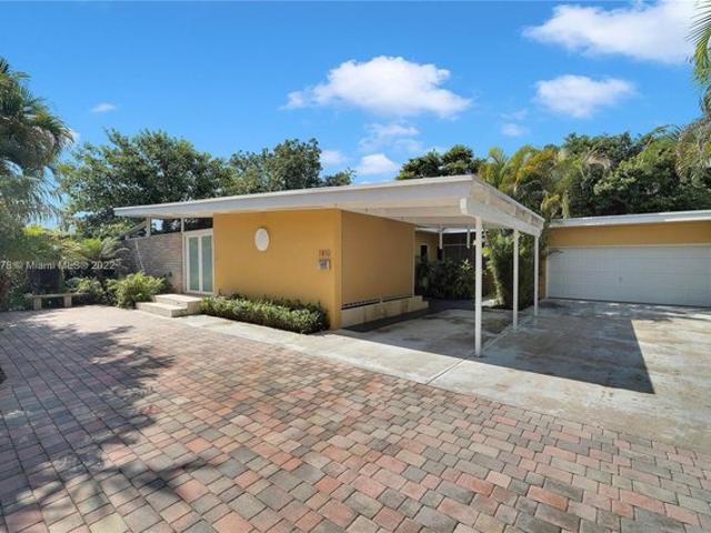 1810 Alamanda Dr, North Miami, FL 33181