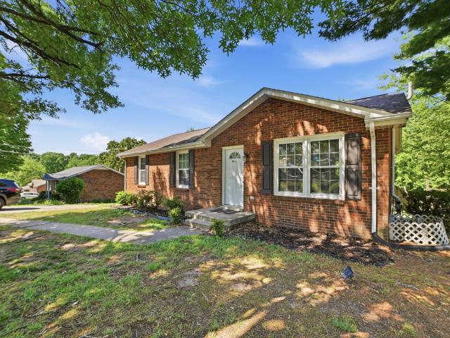 1810 Apex Dr, Clarksville, TN 37040 | MLS #3158