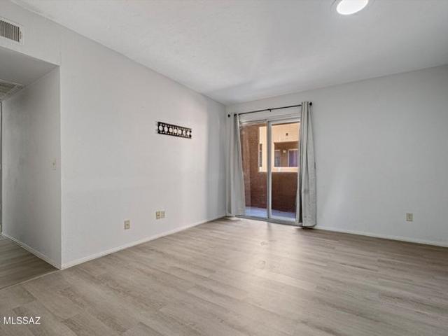 1810 E Blacklidge Dr Apt 610, Tucson, AZ 85719