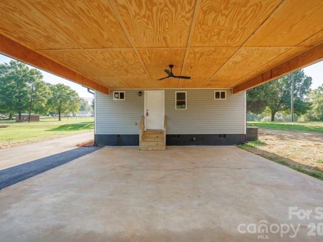 1810 E Greenbriar Road