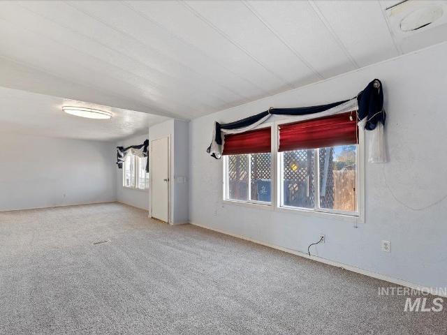 1810 E Sherman