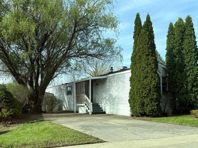 1810 Forbes St Unit 327, Milford, MI 48381