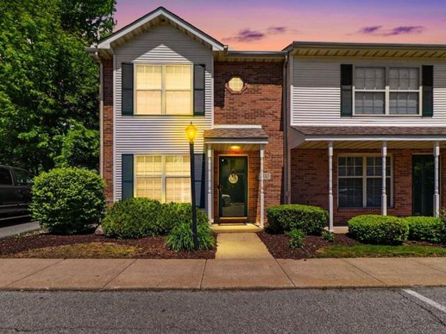 1810 Golden Oak Ct, Crown Point, IN 46307