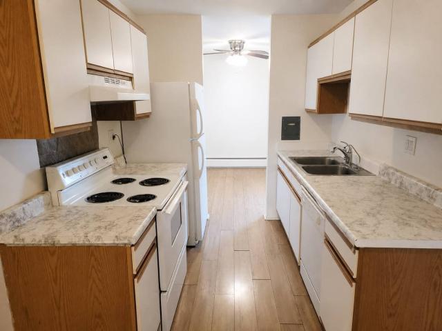 1810 Hemlock Place # 204