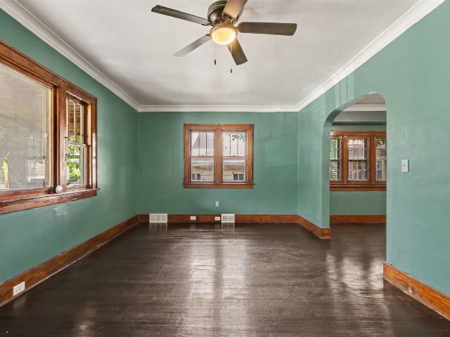 1810 Lafayette Avenue