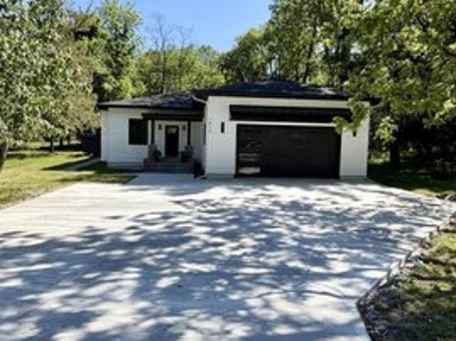 1810 Leonard St NW, Grand Rapids, MI 49504