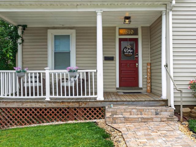 1810 Locust Street