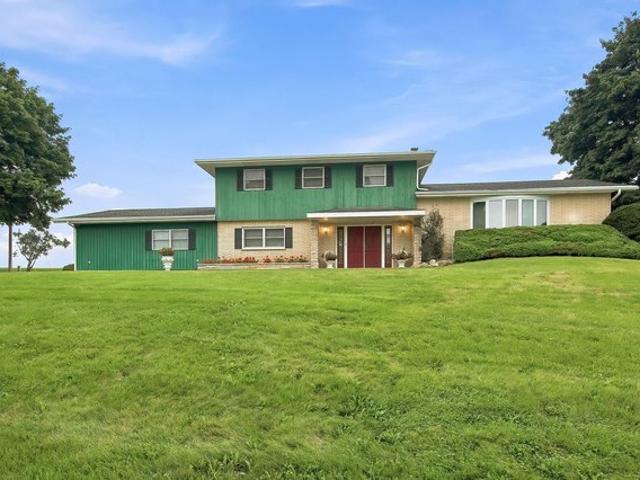 1810 Richmond Rd, Twin Lakes, WI 53181