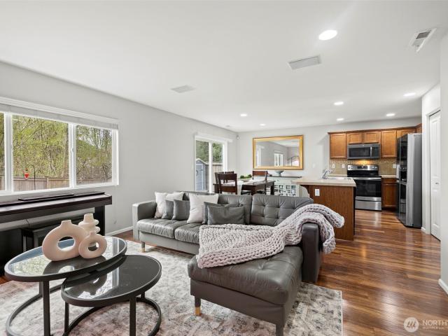 1810 st Ave SE, Bothell, WA 98012 | MLS #2508 | Compass